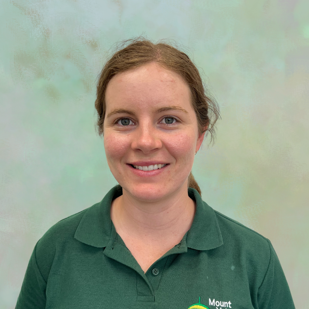 Meet our amazing Farm Vet Team | Mount Vets